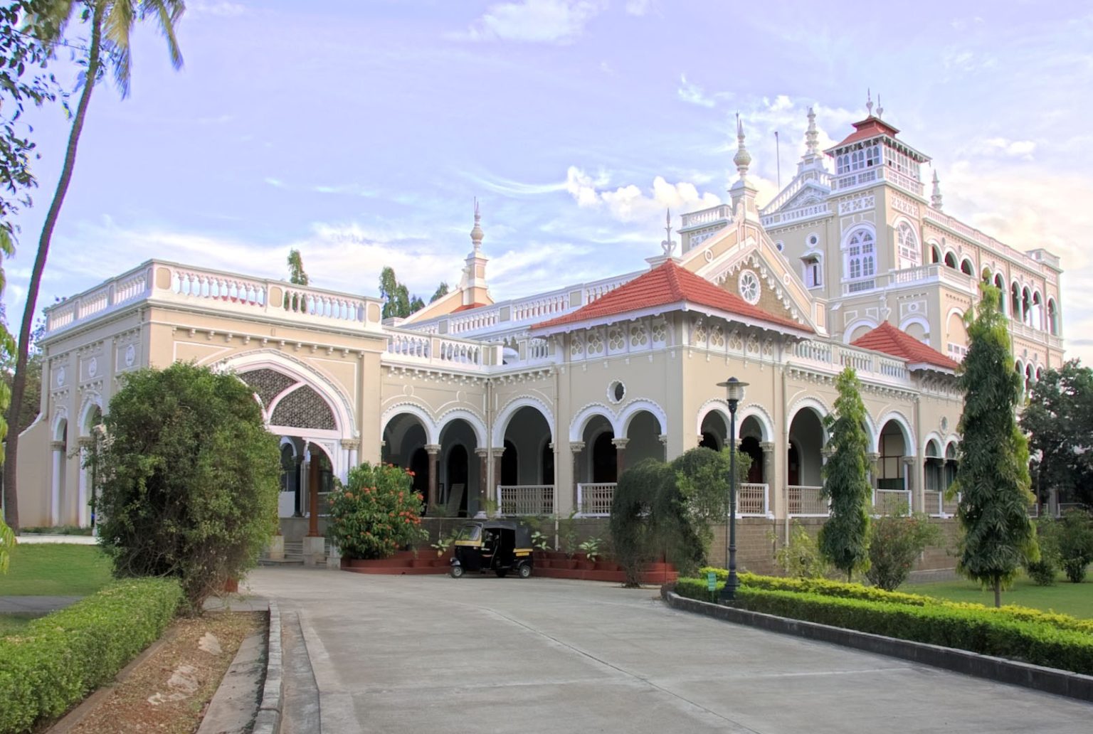 Stories behind Monuments of Maharashtra: Aga Khan Palace Saibaba Travels